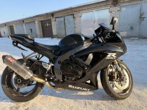 Black Suzuki GSX-R 2008 in Taurage, with an engine capacity of 0.60 L and mileage of 41 thousand km for 3800 €, photo 6 on AUTOMOTO.COM.LV
