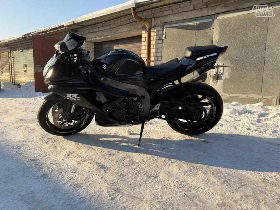 Black Suzuki GSX-R 2008 in Taurage, with an engine capacity of 0.60 L and mileage of 41 thousand km for 3800 €, photo 11 on AUTOMOTO.COM.LV
