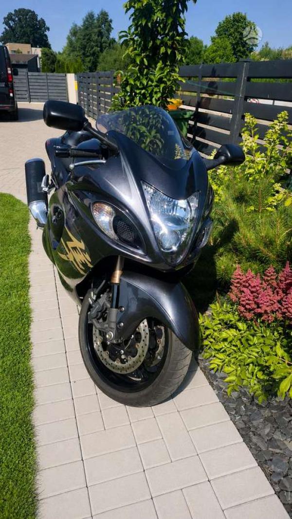 Melns Suzuki GSX-R 2008 Klaipėda, ar dzinēja tilpumu 1.34 L un nobraukumu 37 tūkst. km par 7200 €, foto 1 vietnē AUTOMOTO.COM.LV