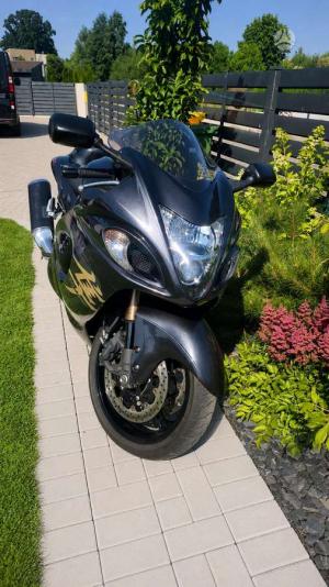 Черный Сузуки GSX-R 2008 в Клайпеда, объемом двигателя 1.34 л и пробегом 37 тыс. км за 7200 €, фото  на AUTOMOTO.COM.LV