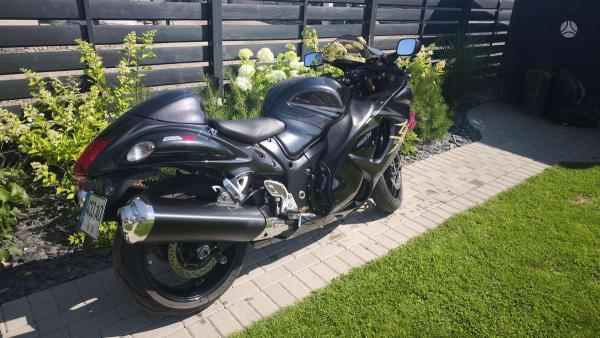 Melns Suzuki GSX-R 2008 Klaipėda, ar dzinēja tilpumu 1.34 L un nobraukumu 37 tūkst. km par 7200 €, foto 3 vietnē AUTOMOTO.COM.LV