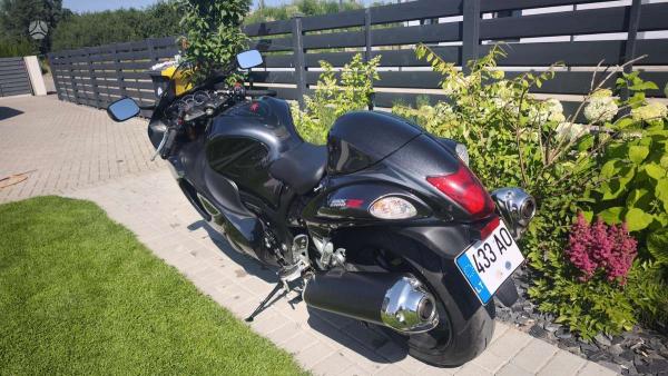 Melns Suzuki GSX-R 2008 Klaipėda, ar dzinēja tilpumu 1.34 L un nobraukumu 37 tūkst. km par 7200 €, foto 7 vietnē AUTOMOTO.COM.LV