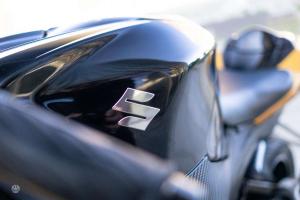 Melns Suzuki GSX-R 2008 Viļņa, ar dzinēja tilpumu 1.00 L un nobraukumu 40 tūkst. km par 6899 €, foto 19 vietnē AUTOMOTO.COM.LV