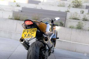 Melns Suzuki GSX-R 2008 Viļņa, ar dzinēja tilpumu 1.00 L un nobraukumu 40 tūkst. km par 6899 €, foto 10 vietnē AUTOMOTO.COM.LV