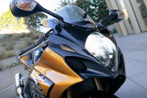 Melns Suzuki GSX-R 2008 Viļņa, ar dzinēja tilpumu 1.00 L un nobraukumu 40 tūkst. km par 6899 €, foto 13 vietnē AUTOMOTO.COM.LV