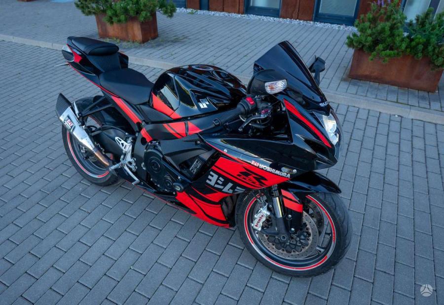 Черный Сузуки GSX-R 2012 в Каунас, объемом двигателя 0.60 л и пробегом 10 тыс. км за 6450 €, фото 3 на AUTOMOTO.COM.LV