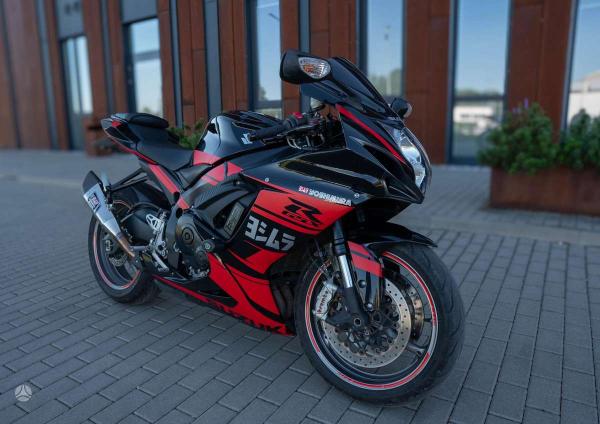 Черный Сузуки GSX-R 2012 в Каунас, объемом двигателя 0.60 л и пробегом 10 тыс. км за 6450 €, фото 4 на AUTOMOTO.COM.LV