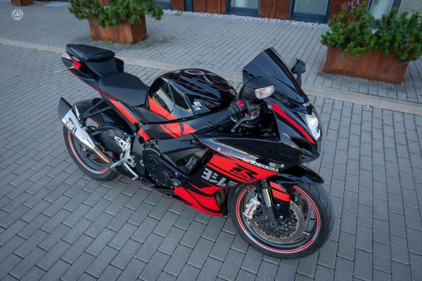 Черный Сузуки GSX-R 2012 в Каунас, объемом двигателя 0.60 л и пробегом 10 тыс. км за 6450 €, фото 8 на AUTOMOTO.COM.LV