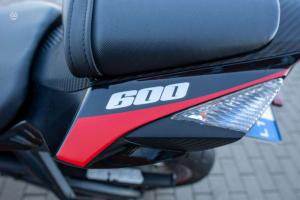 Черный Сузуки GSX-R 2012 в Каунас, объемом двигателя 0.60 л и пробегом 10 тыс. км за 6450 €, фото 10 на AUTOMOTO.COM.LV