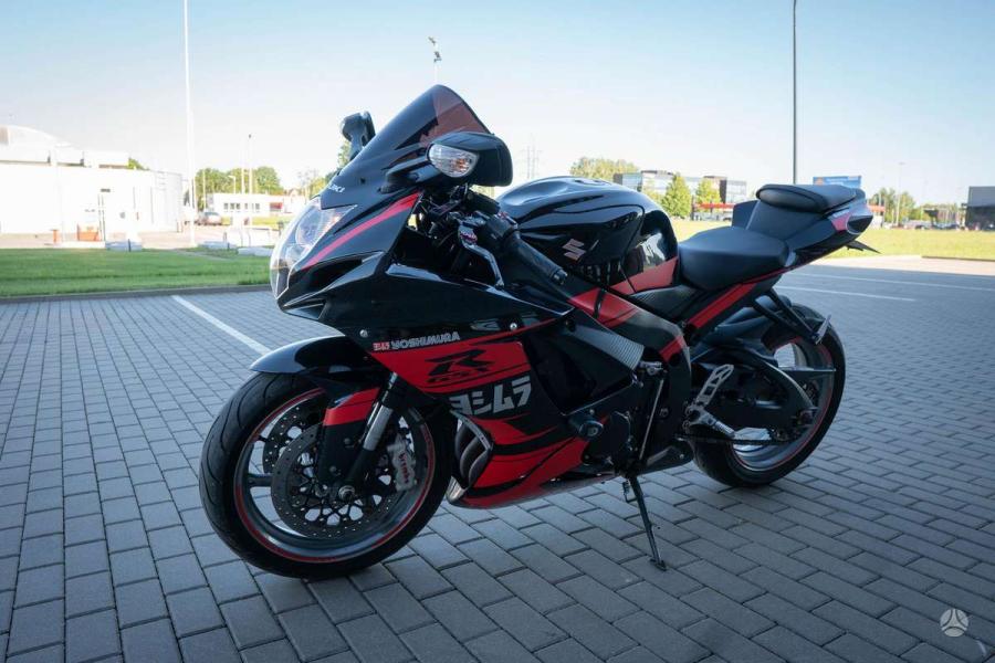 Черный Сузуки GSX-R 2012 в Каунас, объемом двигателя 0.60 л и пробегом 10 тыс. км за 6450 €, фото 12 на AUTOMOTO.COM.LV