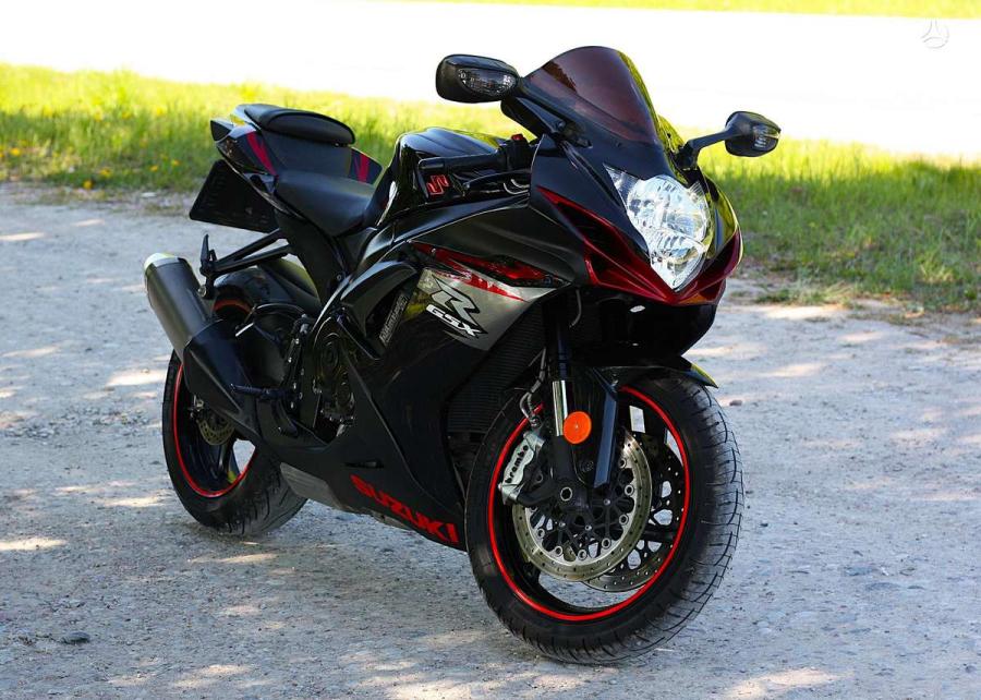 Black Suzuki GSX-R 2015 in Kretinga, with an engine capacity of 0.60 L and mileage of 25 thousand km for 6499 €, photo 3 on AUTOMOTO.COM.LV