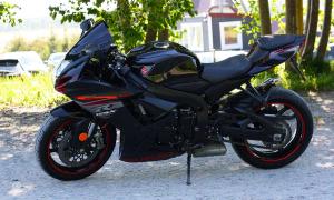 Black Suzuki GSX-R 2015 in Kretinga, with an engine capacity of 0.60 L and mileage of 25 thousand km for 6499 €, photo 9 on AUTOMOTO.COM.LV