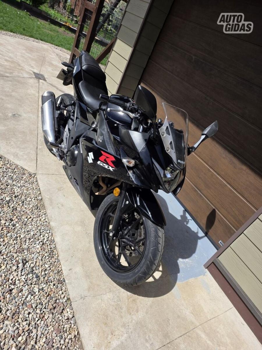Черный Сузуки GSX-R 2018 в Пасвалис, объемом двигателя 0.25 л и пробегом 18 тыс. км за 1849 €, фото 6 на AUTOMOTO.COM.LV