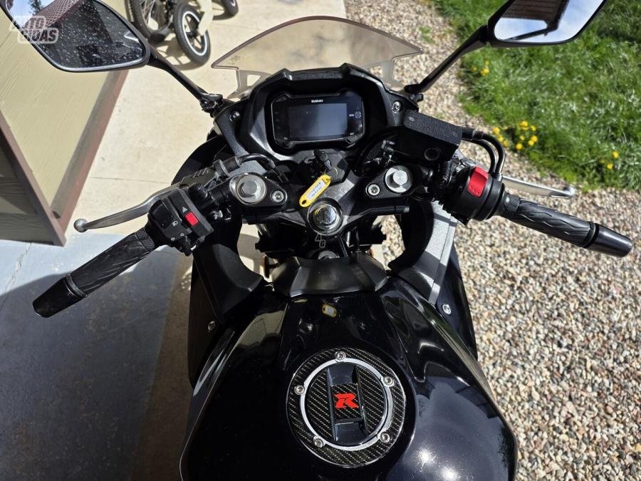 Черный Сузуки GSX-R 2018 в Пасвалис, объемом двигателя 0.25 л и пробегом 18 тыс. км за 1849 €, фото 15 на AUTOMOTO.COM.LV