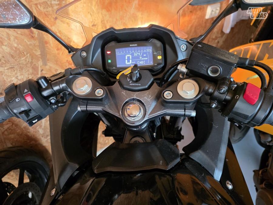 Черный Сузуки GSX-R 2018 в Пасвалис, объемом двигателя 0.25 л и пробегом 18 тыс. км за 1849 €, фото 17 на AUTOMOTO.COM.LV