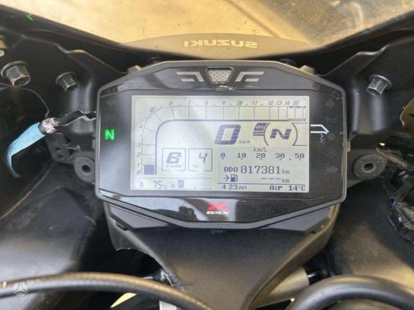 Melns Suzuki GSX-R 2019 Radviliškis, ar dzinēja tilpumu 1.00 L un nobraukumu 17 tūkst. km par 6950 €, foto 7 vietnē AUTOMOTO.COM.LV