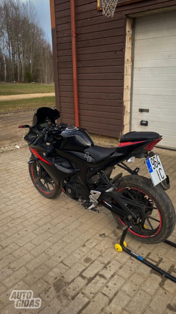 Melns Suzuki GSX-R 2020 Šilalė, ar dzinēja tilpumu 0.13 L un nobraukumu 41 tūkst. km par 2600 €, foto 3 vietnē AUTOMOTO.COM.LV