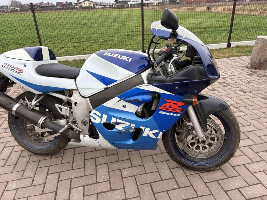 Blue Suzuki GSX-R 1997 in Kaunas, with an engine capacity of 0.60 L and mileage of 66 thousand km for 550 €, photo 1 on AUTOMOTO.COM.LV