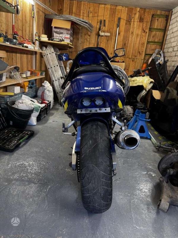 Синий Сузуки GSX-R 1998 в Каунас, объемом двигателя 0.60 л и пробегом 43 тыс. км за 1000 €, фото 2 на AUTOMOTO.COM.LV