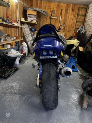 Blue Suzuki GSX-R 1998 in Kaunas, with an engine capacity of 0.60 L and mileage of 43 thousand km for 1000 €, photo 3 on AUTOMOTO.COM.LV