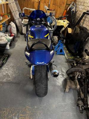 Blue Suzuki GSX-R 1998 in Kaunas, with an engine capacity of 0.60 L and mileage of 43 thousand km for 1000 €, photo 4 on AUTOMOTO.COM.LV