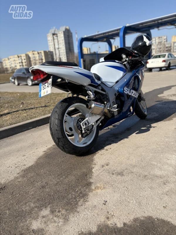 Blue Suzuki GSX-R 2002 in Alytus, with an engine capacity of 0.00 L and mileage of 9 thousand km for 2650 €, photo 4 on AUTOMOTO.COM.LV