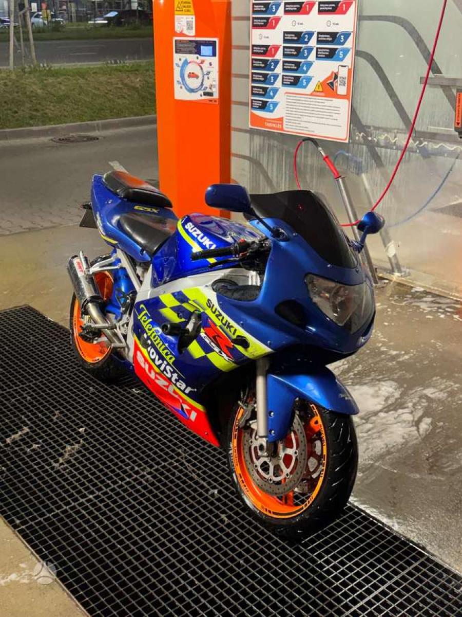 Zils Suzuki GSX-R 2002 Viļņa, ar dzinēja tilpumu 0.60 L un nobraukumu 58 tūkst. km par 3000 €, foto 3 vietnē AUTOMOTO.COM.LV