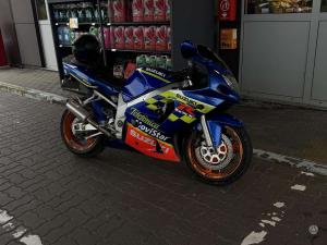 Zils Suzuki GSX-R 2002 Viļņa, ar dzinēja tilpumu 0.60 L un nobraukumu 58 tūkst. km par 3000 €, foto 5 vietnē AUTOMOTO.COM.LV