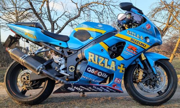 Zils Suzuki GSX-R 2003 Kauņa, ar dzinēja tilpumu 1.00 L un nobraukumu 0 tūkst. km par 3300 €, foto 4 vietnē AUTOMOTO.COM.LV