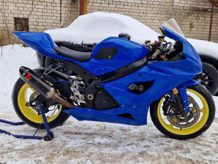 Синий Сузуки GSX-R 2006 в Вильнюс, объемом двигателя 1.00 л и пробегом 53 тыс. км за 3350 €, фото 2 на AUTOMOTO.COM.LV