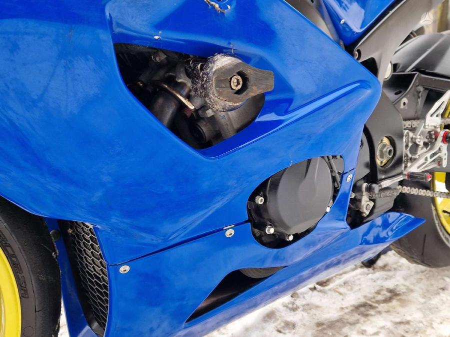 Синий Сузуки GSX-R 2006 в Вильнюс, объемом двигателя 1.00 л и пробегом 53 тыс. км за 3350 €, фото 17 на AUTOMOTO.COM.LV