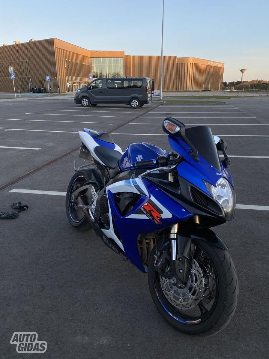 Синий Сузуки GSX-R 2006 в Клайпеда, объемом двигателя 0.60 л и пробегом 60 тыс. км за 3800 €, фото 1 на AUTOMOTO.COM.LV