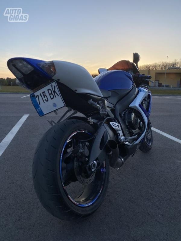 Синий Сузуки GSX-R 2006 в Клайпеда, объемом двигателя 0.60 л и пробегом 60 тыс. км за 3800 €, фото 5 на AUTOMOTO.COM.LV