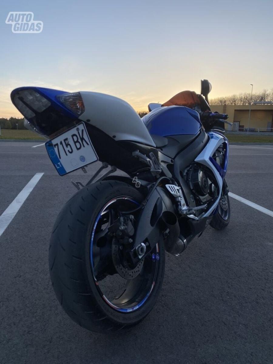 Синий Сузуки GSX-R 2006 в Клайпеда, объемом двигателя 0.60 л и пробегом 60 тыс. км за 3800 €, фото 6 на AUTOMOTO.COM.LV