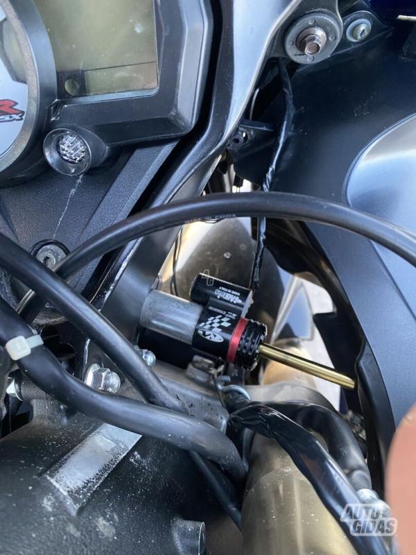 Синий Сузуки GSX-R 2006 в Клайпеда, объемом двигателя 0.60 л и пробегом 60 тыс. км за 3800 €, фото 8 на AUTOMOTO.COM.LV