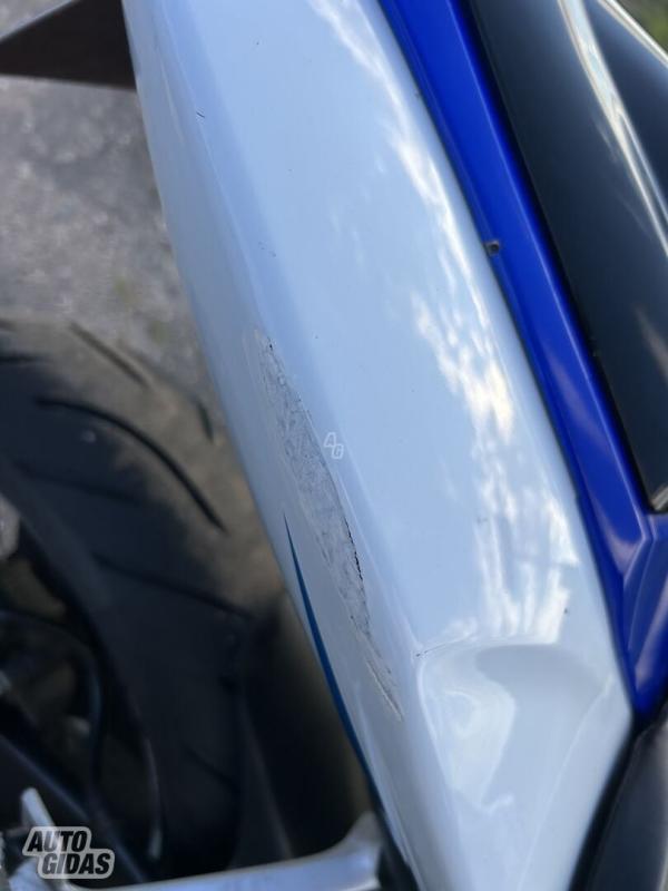 Blue Suzuki GSX-R 2006 in Utena, with an engine capacity of 0.75 L and mileage of 43 thousand km for 4399 €, photo 10 on AUTOMOTO.COM.LV