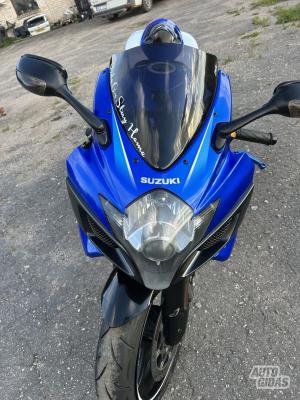 Blue Suzuki GSX-R 2006 in Utena, with an engine capacity of 0.75 L and mileage of 43 thousand km for 4399 €, photo 15 on AUTOMOTO.COM.LV