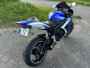Blue Suzuki GSX-R 2006 in Utena, with an engine capacity of 0.75 L and mileage of 43 thousand km for 4399 €, photo 4 on AUTOMOTO.COM.LV