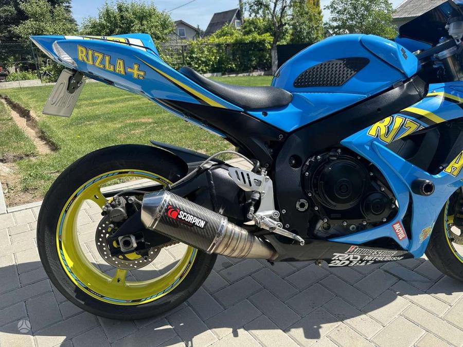 Blue Suzuki GSX-R 2007 in Kaunas, with an engine capacity of 0.60 L and mileage of 29 thousand km for 4600 €, photo 8 on AUTOMOTO.COM.LV