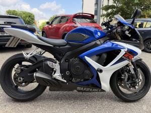 Zils Suzuki GSX-R 2007 Viļņa, ar dzinēja tilpumu 0.60 L un nobraukumu 32 tūkst. km par 4800 €, foto 4 vietnē AUTOMOTO.COM.LV