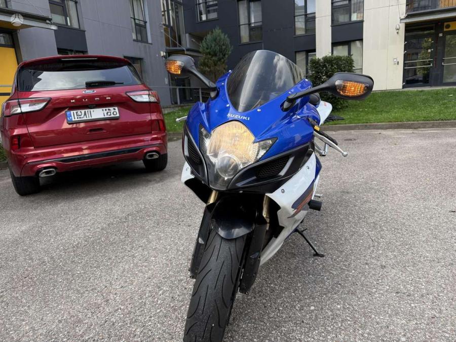 Zils Suzuki GSX-R 2007 Viļņa, ar dzinēja tilpumu 0.60 L un nobraukumu 32 tūkst. km par 4800 €, foto 14 vietnē AUTOMOTO.COM.LV