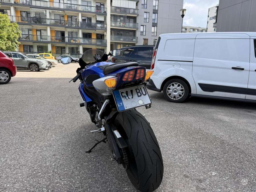 Zils Suzuki GSX-R 2007 Viļņa, ar dzinēja tilpumu 0.60 L un nobraukumu 32 tūkst. km par 4800 €, foto 15 vietnē AUTOMOTO.COM.LV