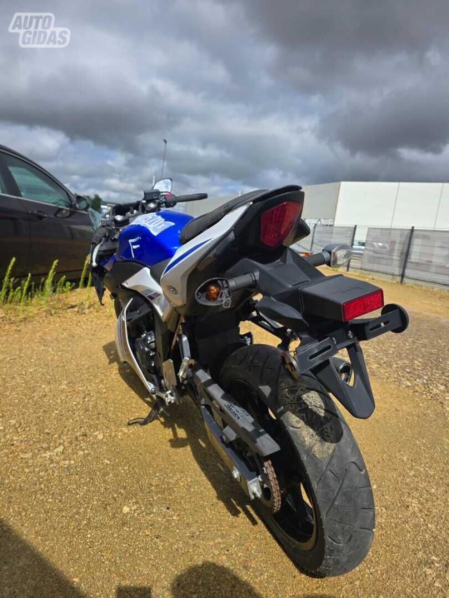 Zils Suzuki GSX-R 2019 Šauļi, ar dzinēja tilpumu 0.25 L un nobraukumu 0 tūkst. km par 1250 €, foto 4 vietnē AUTOMOTO.COM.LV