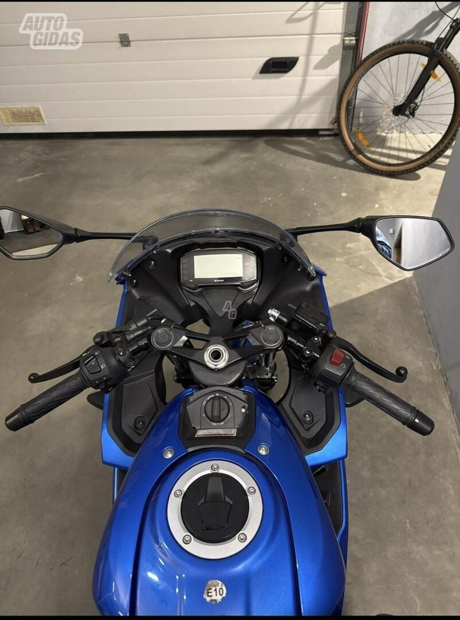 Blue Suzuki GSX-R 2022 in Kaunas, with an engine capacity of 0.13 L and mileage of 7 thousand km for 2950 €, photo 5 on AUTOMOTO.COM.LV