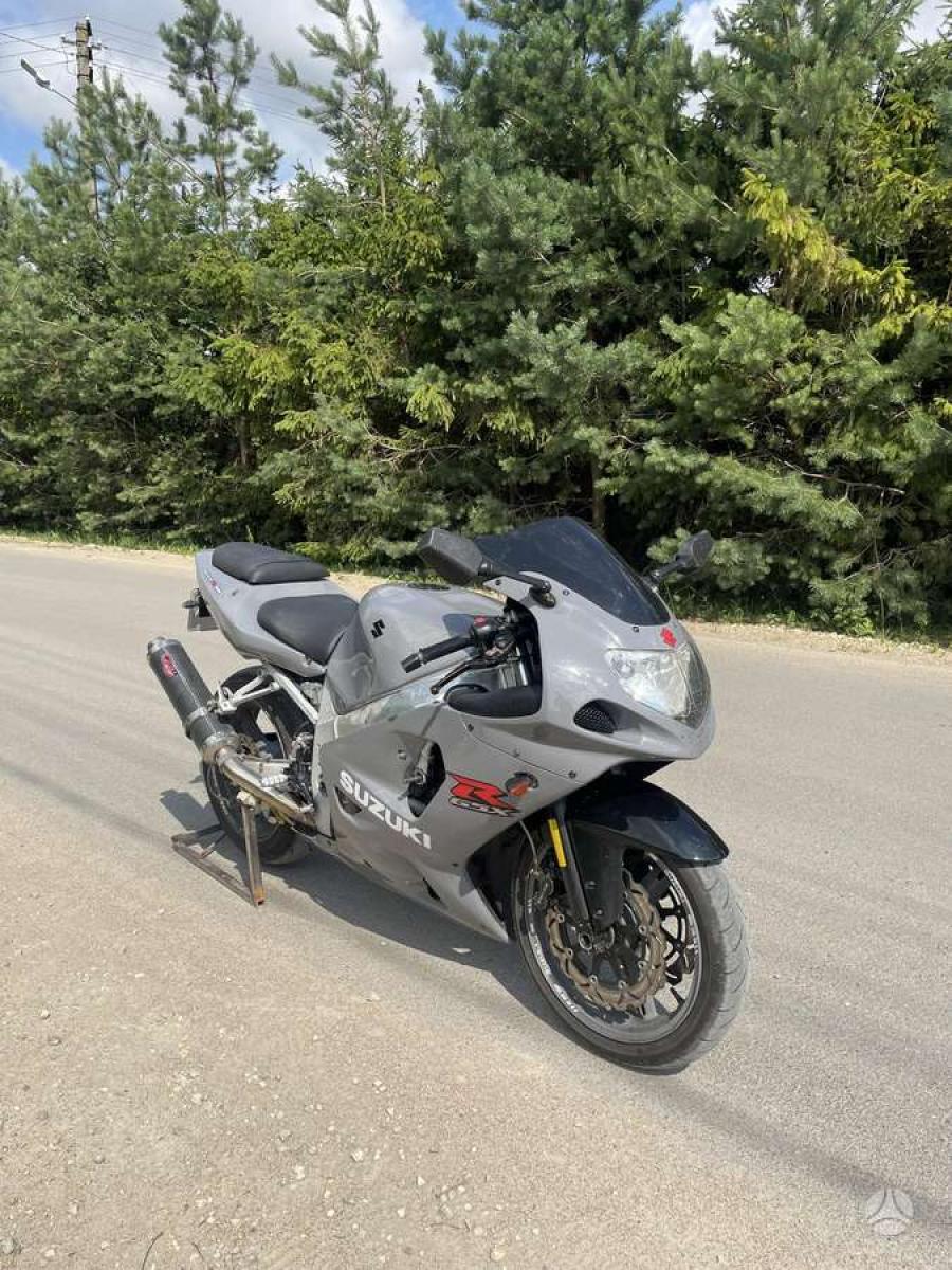 Pelēks Suzuki GSX-R 2003 Vilkaviškis, ar dzinēja tilpumu 0.60 L un nobraukumu 69 tūkst. km par 2500 €, foto 3 vietnē AUTOMOTO.COM.LV