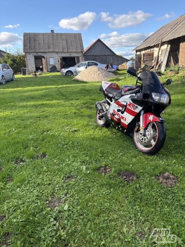 Suzuki GSX-R 1998 Šilalė, ar dzinēja tilpumu 0.60 L un nobraukumu 0 tūkst. km par 850 €, foto 8 vietnē AUTOMOTO.COM.LV
