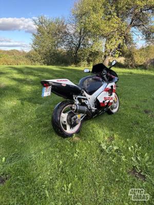 Suzuki GSX-R 1998 Šilalė, ar dzinēja tilpumu 0.60 L un nobraukumu 0 tūkst. km par 850 €, foto 9 vietnē AUTOMOTO.COM.LV