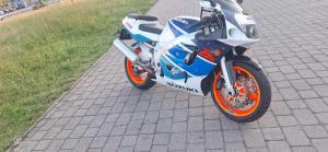 Suzuki GSX-R 1999 Viļņa, ar dzinēja tilpumu 0.60 L un nobraukumu 12 tūkst. km par 1750 €, foto 3 vietnē AUTOMOTO.COM.LV