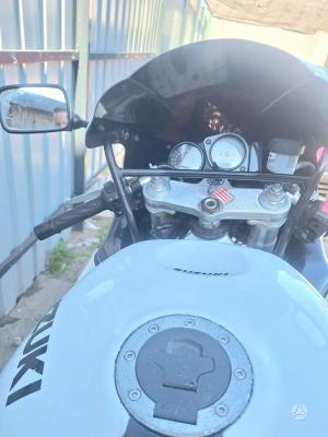 Suzuki GSX-R 2000 in Alytus, with an engine capacity of 0.75 L and mileage of 5 thousand km for 990 €, photo 5 on AUTOMOTO.COM.LV