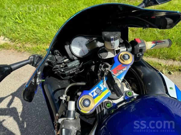 Suzuki GSX-R 2001 Rīga, ar dzinēja tilpumu 1.00 L un nobraukumu 0 tūkst. km par 3450 €, foto 6 vietnē AUTOMOTO.COM.LV